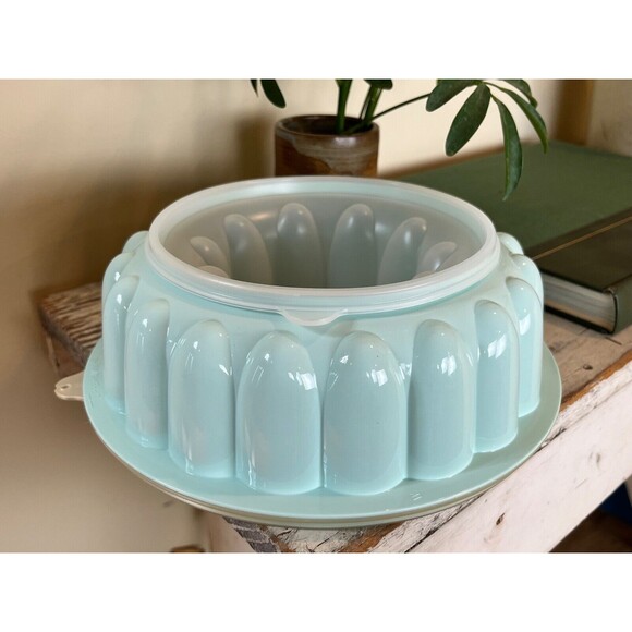 Jell-O | Kitchen | Vintage Tupperware Jello Mold Light Blue 9 2 W X 3 ...